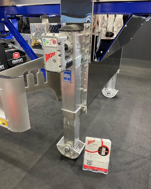 Contact - Razor International